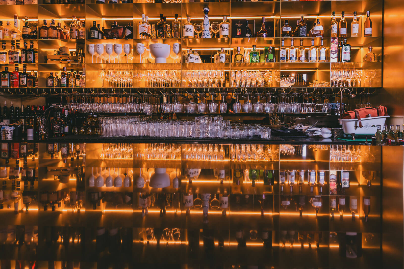 Naslovnica — Level Restaurant