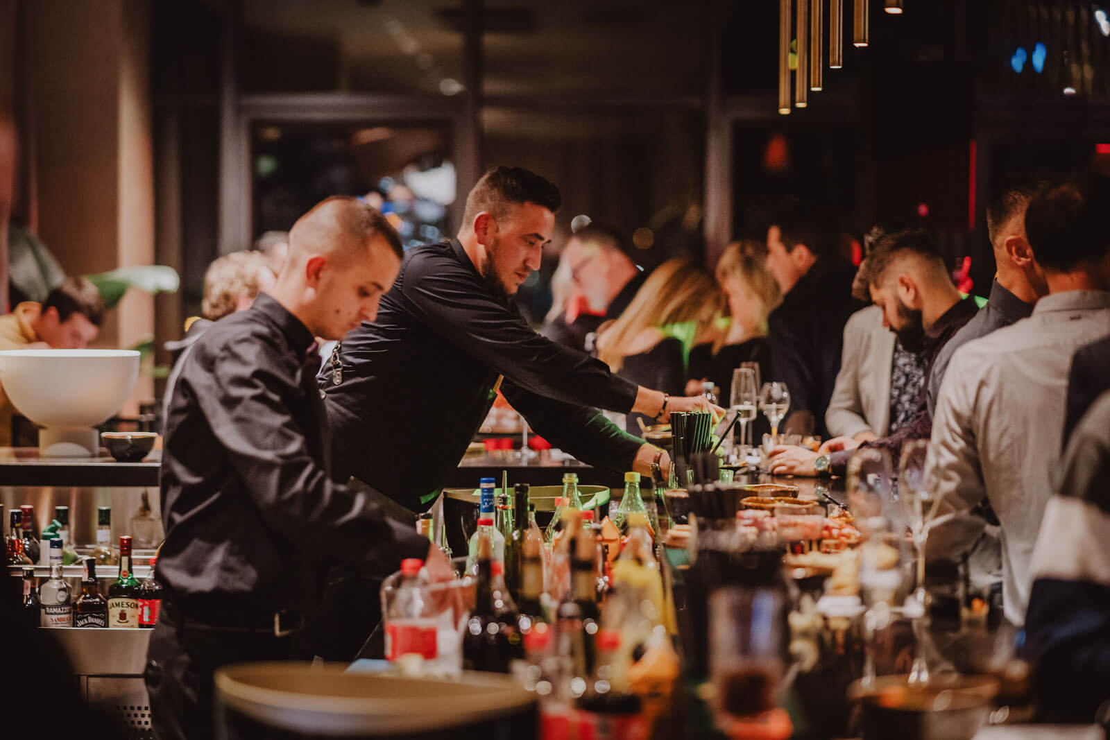 Naslovnica — Level Restaurant